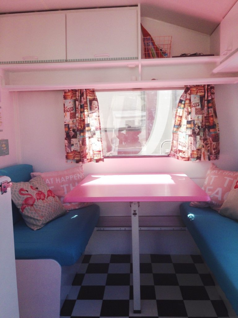 De Flamingo Chateau - Caravanity | happy campers lifestyle