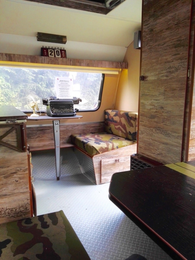 Man cave - Caravanity | happy campers lifestyle